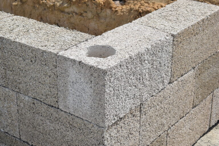Hanfsteine - Nachhaltige Revolution der Baubranche - Baustoffe aus Hanf ...
